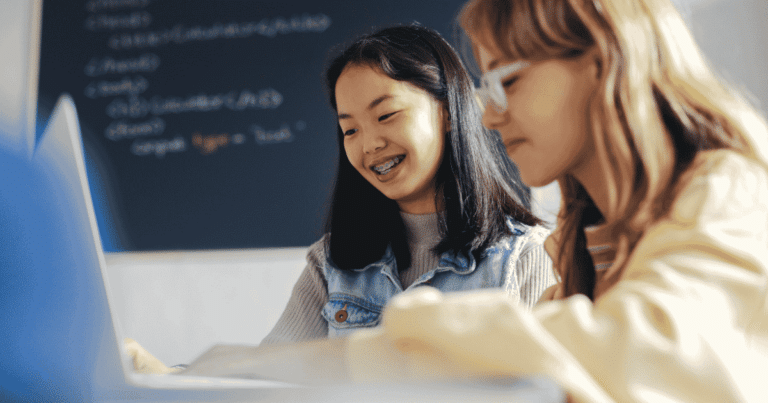 Apprendre le numérique aux adolescents : qui s'en charge ? | Digi Activity